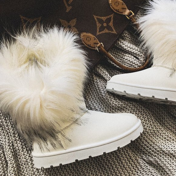 BAMBOO | Shoes | New Fluffy Faux Fur Collar Platform Mid Calf Boots ...
